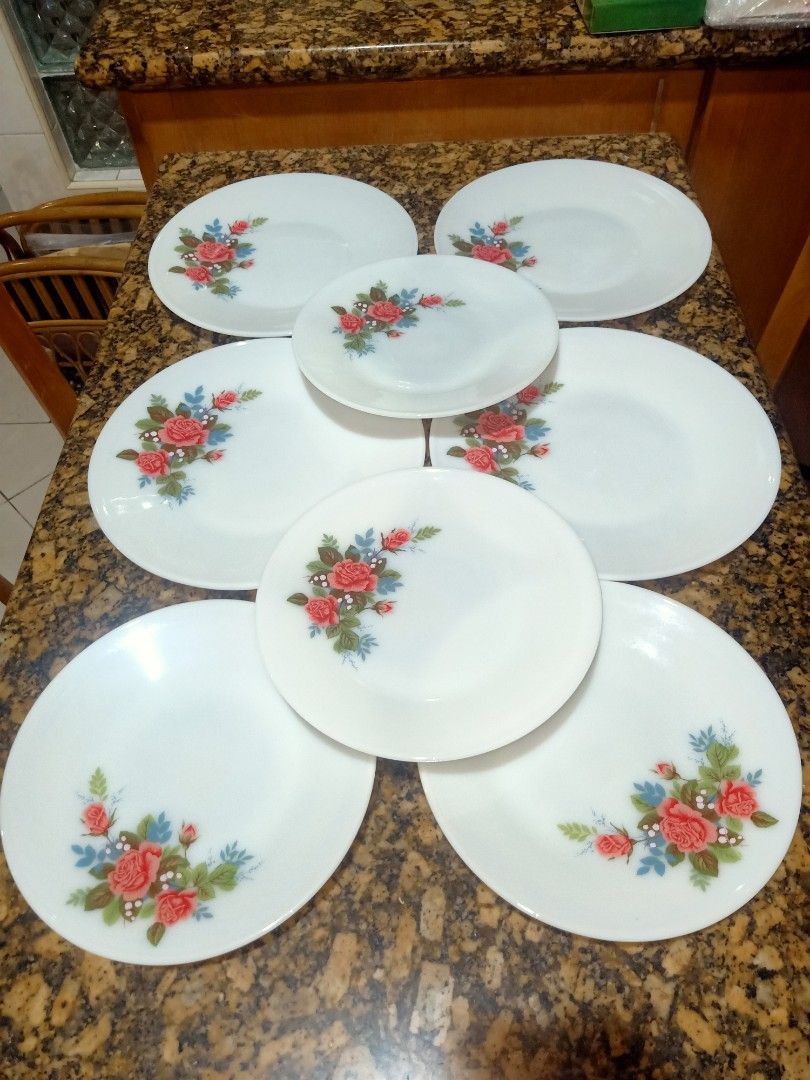 Vintage Pyrex Dinner Plates, Furniture & Home Living, Kitchenware ...