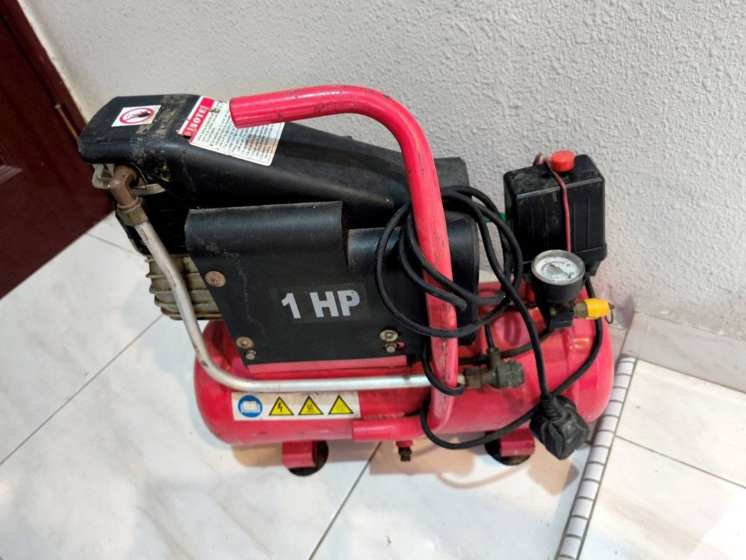 Air Compressor 1HP compact east carry work well can test onsite, TV ...