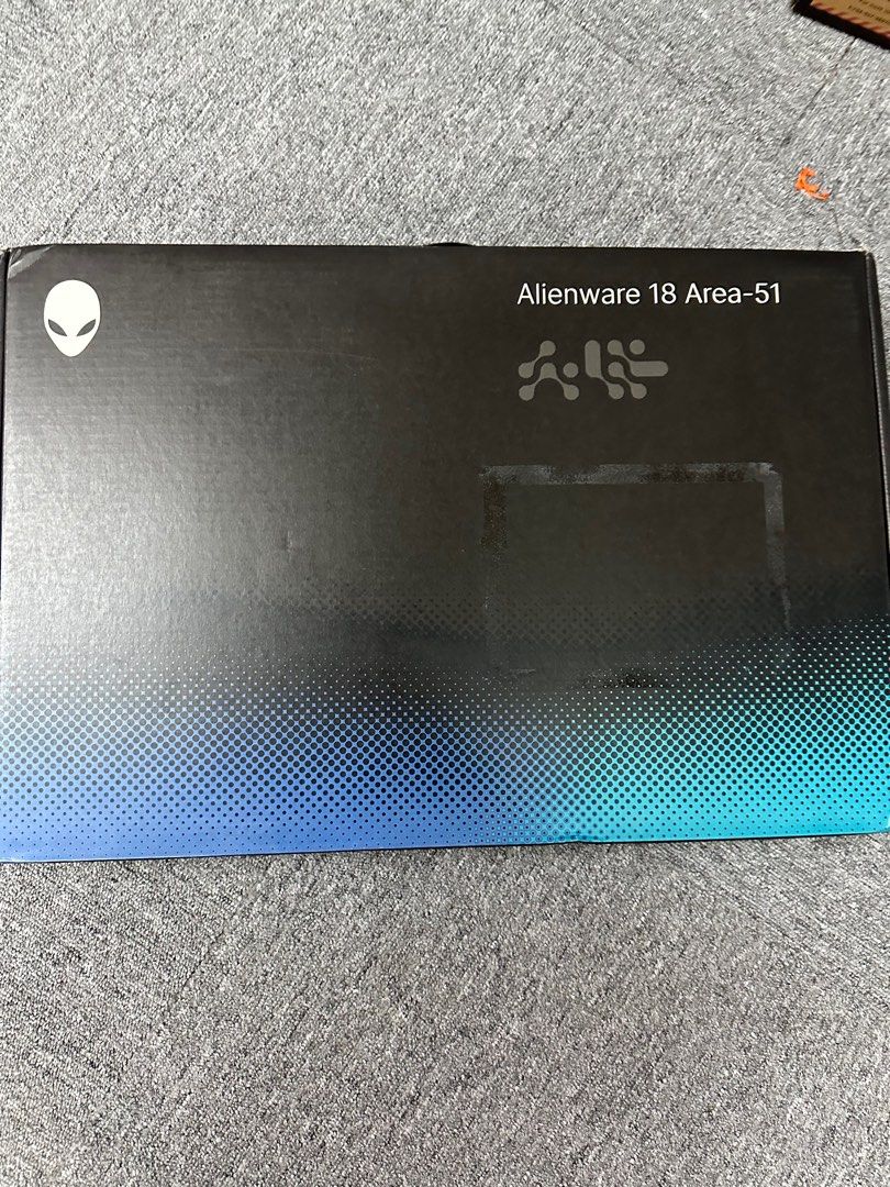 Alienware 18 area-51 (RTX5090 24GB,Ultra9 275HX,64GB RAM ,2TB SSD ...