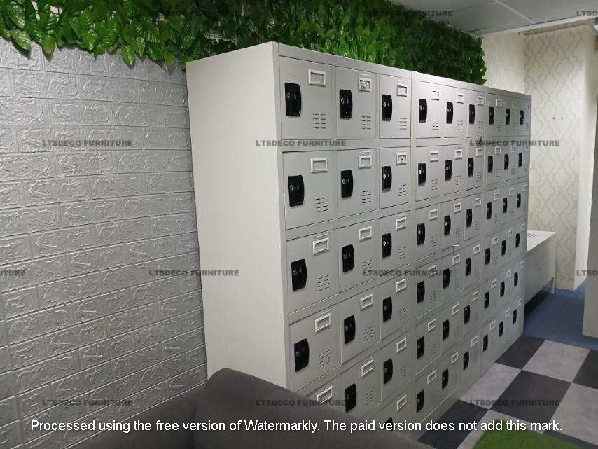 new 18 door steel locker office partitions, Furniture & Home Living ...