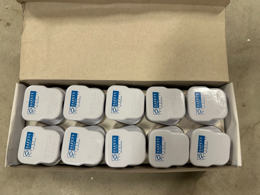 Vistar Safety Mark Plug Adapters, Computers & Tech, Parts & Accessories ...