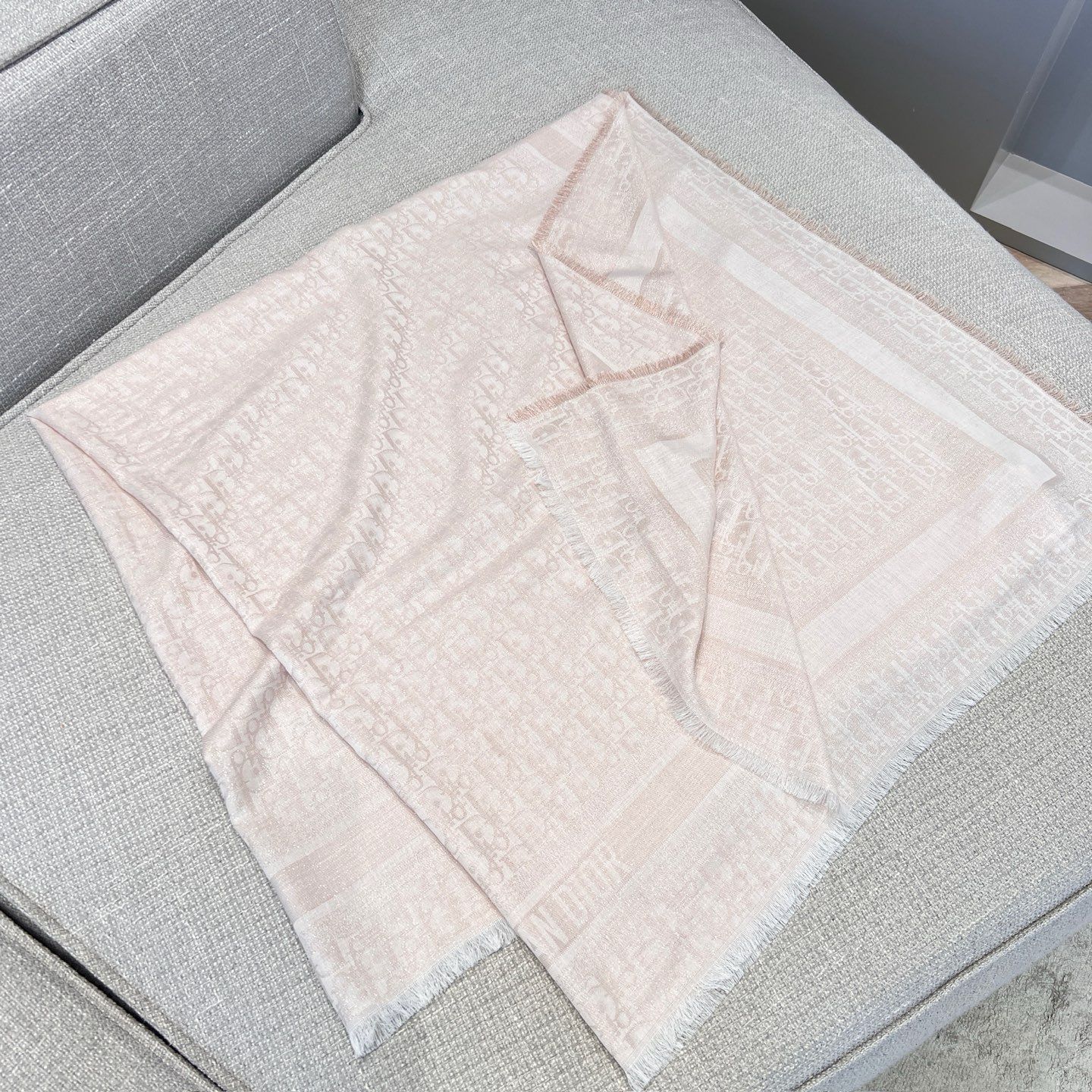 Authentic 𝑫𝑰𝑶𝑹 bookmark jacquard silver thread shawl pink silver ...