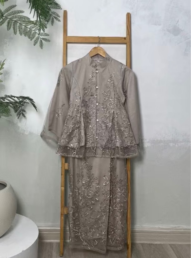 DEYANI Kurung Bertali (Champagne S) Ceo Chomel, Women's Fashion ...