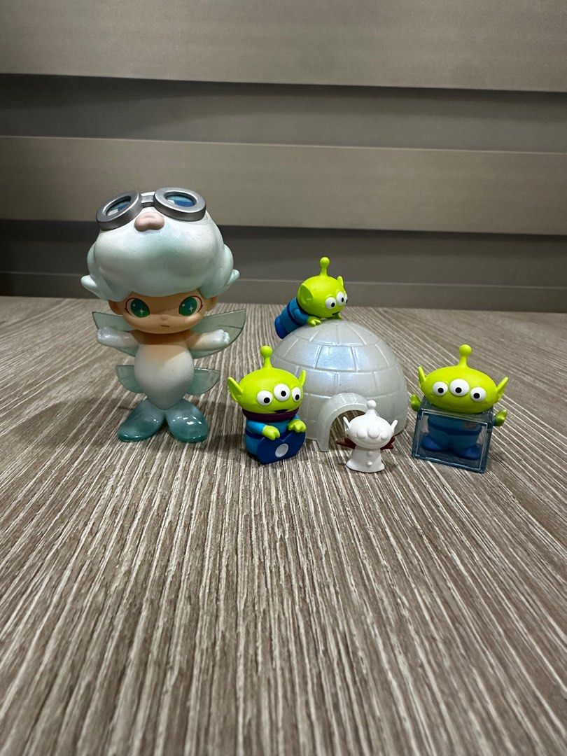 Dimoo Flying Fish & Alien Days Blind Box Figures, Hobbies & Toys, Toys ...