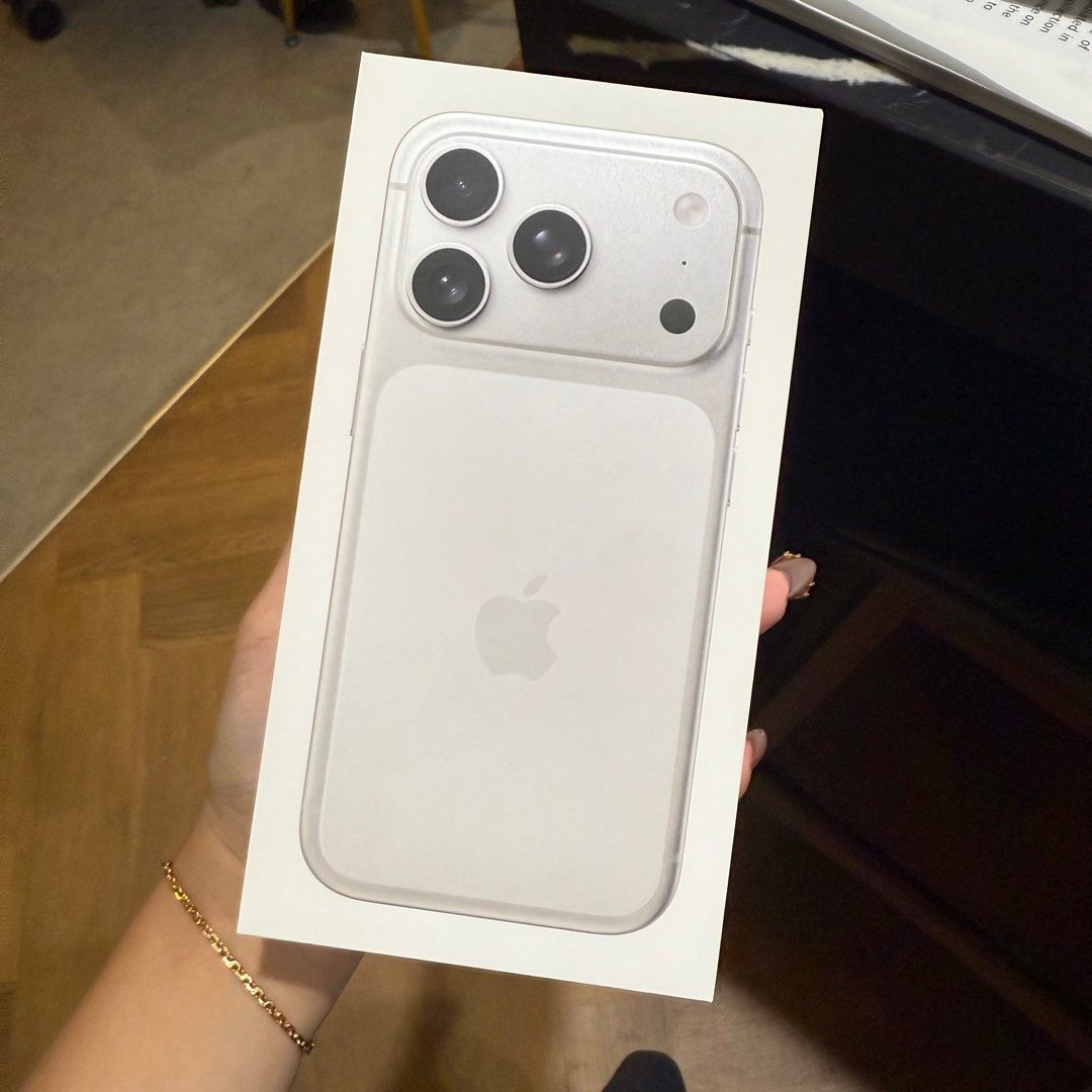 iPhone 17 Pro Silver 256GB, Mobile Phones & Gadgets, Mobile Phones ...