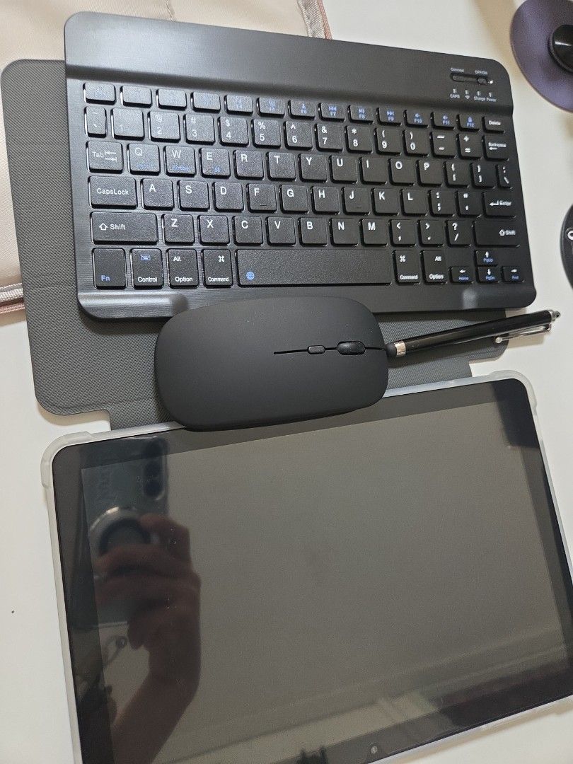 Lumos Tablet bundle nil Black 64GB, Mobile Phones & Gadgets, Tablets ...