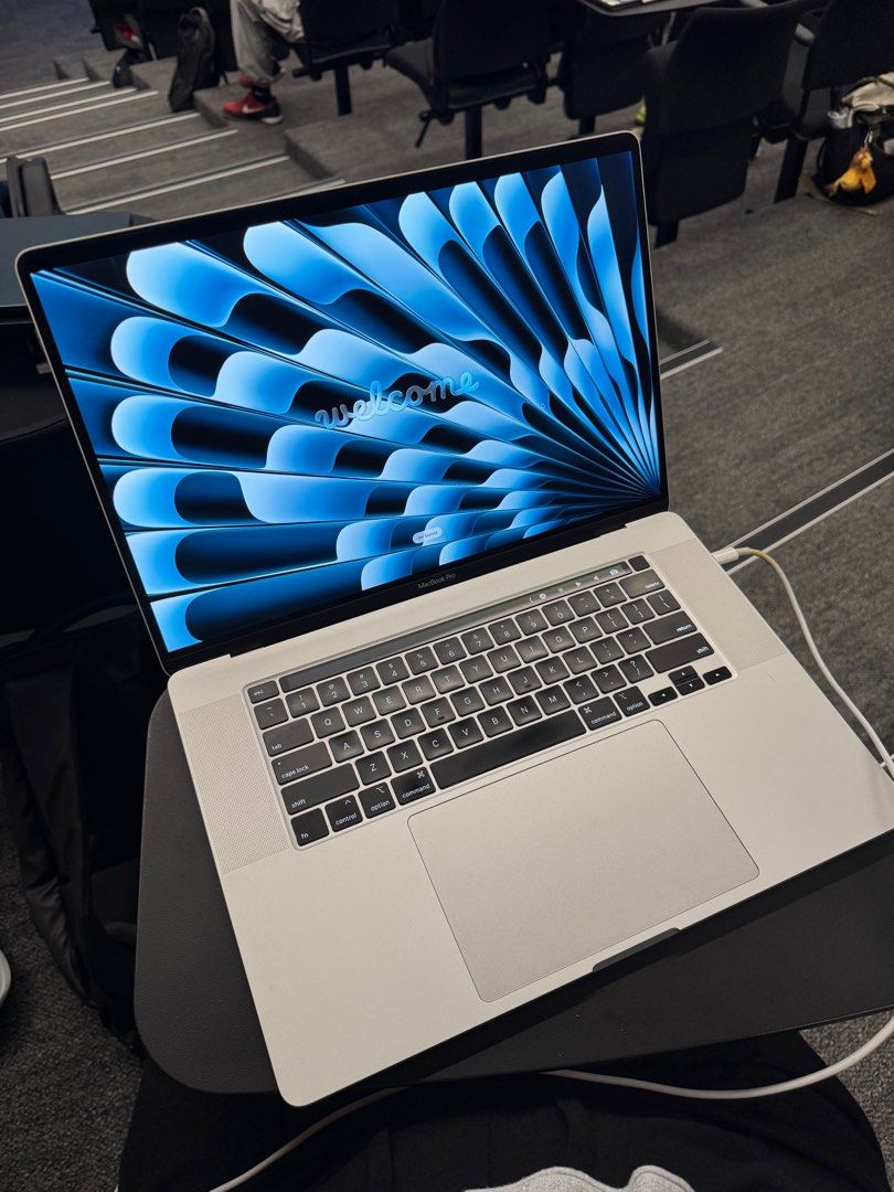 MacBook Pro 16-inch (2022 Apple Care + Refreshed, Intel Core i7 2019 ...