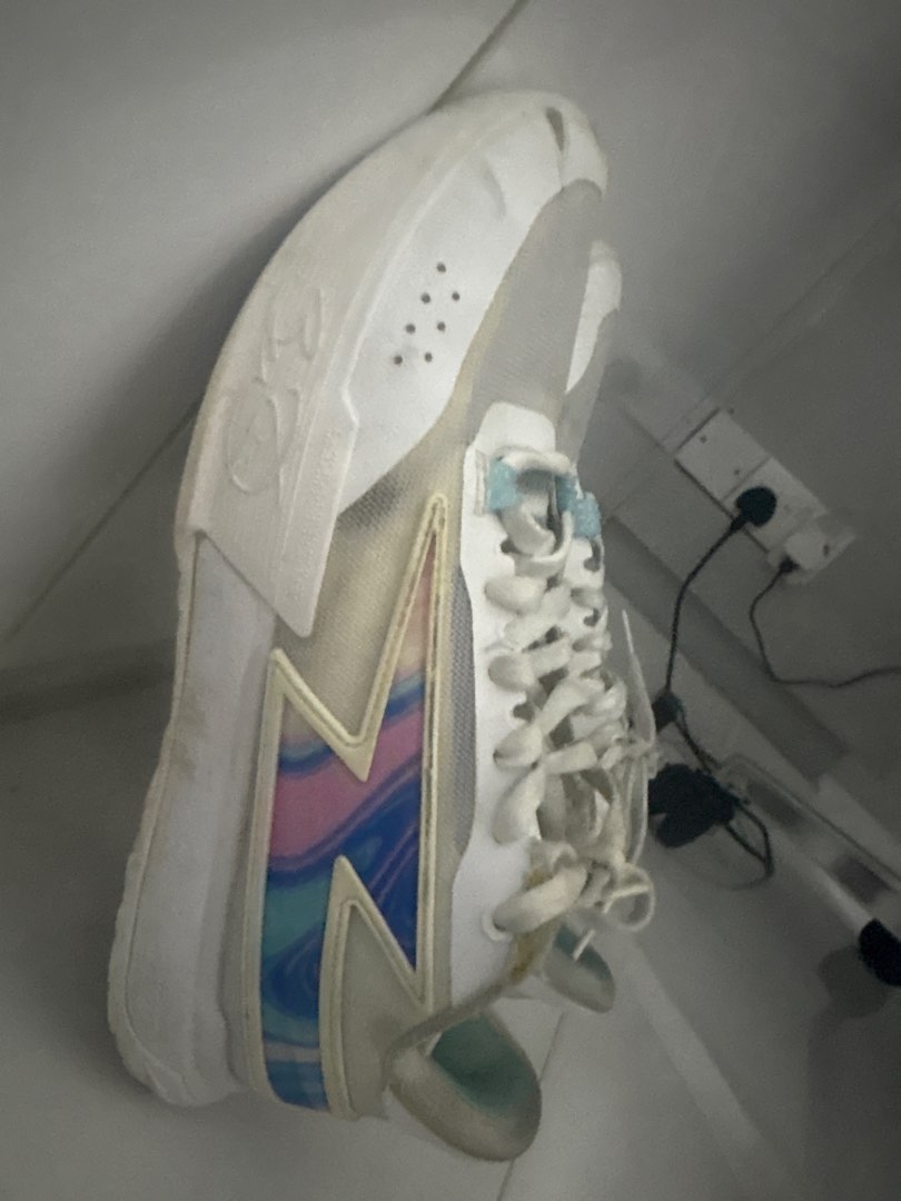 way of wades son flash 2, Men's Fashion, Footwear, Sneakers on Carousell