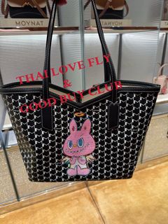 🔥Moynat x Labubu tote hobo bag, 名牌, 手袋及銀包 - Carousell