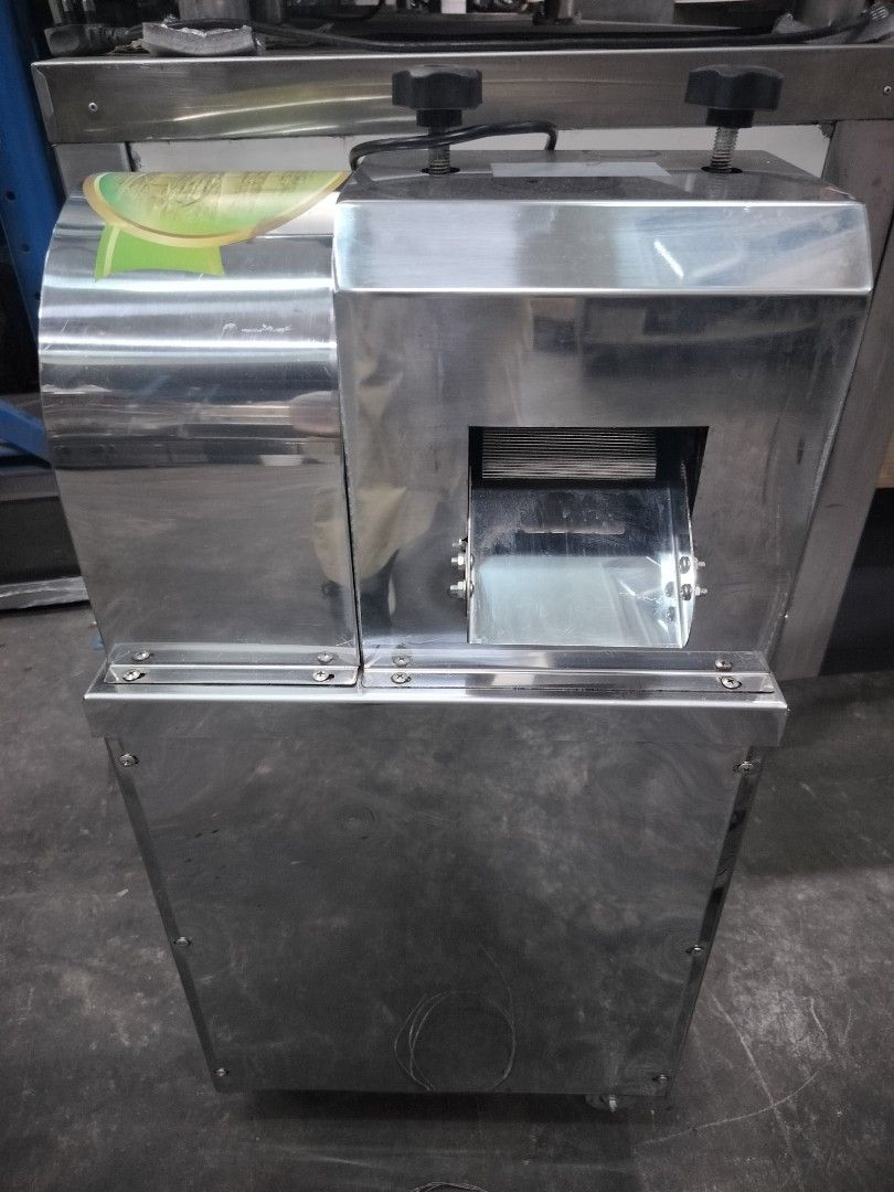 Sugarcane Juicer Machine, TV & Home Appliances, Kitchen Appliances ...