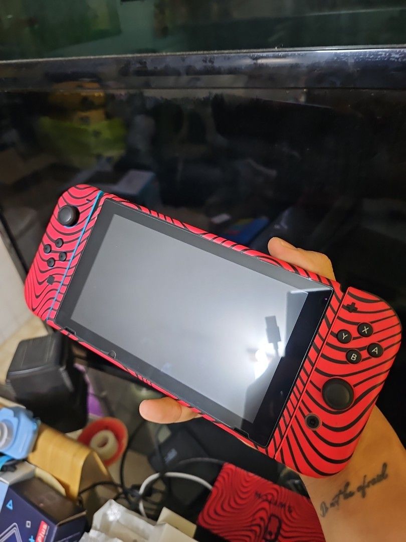 Nintendo Switch Console - Red/Blue Joy-Con Tencent edition, Video ...