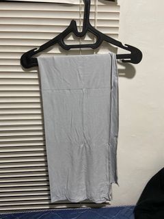 Pashmina kaos abu Dijual | Carousell Indonesia