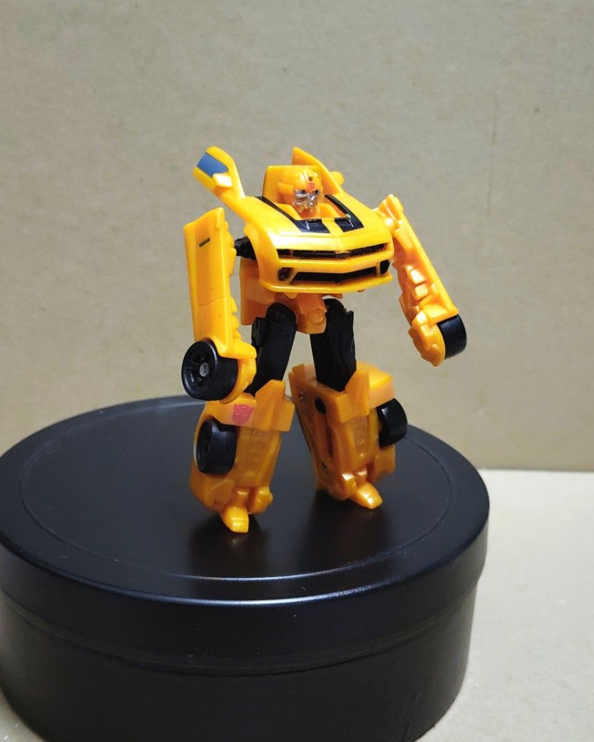 Transformer Legend Class Bumblebee, Hobbies & Toys, Toys & Games on ...