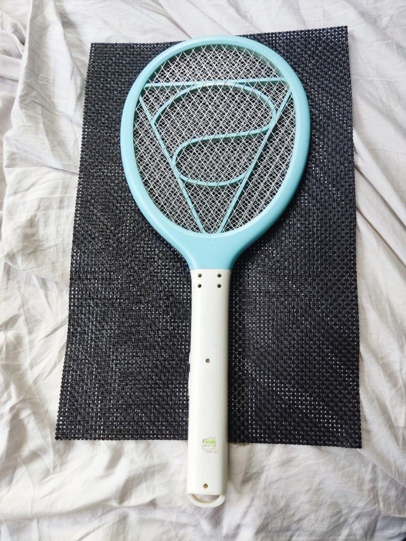 DP久量 大號網面強力電蚊拍 USB可充電電池式 家用LED燈 蒼蠅拍, 家庭電器, 其他家庭電器 - Carousell