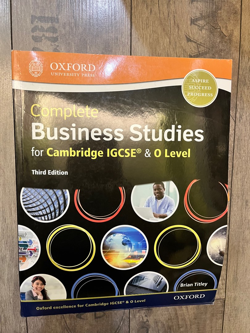 IGCSE and O Level Cambridge Business Studies Textbook, 興趣及遊戲, 書本 & 文具 ...
