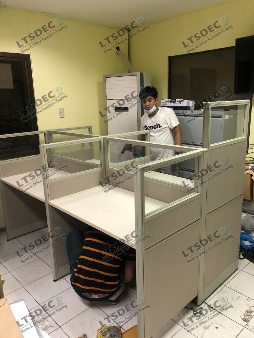 WORKSTATION CUBICLE WITH COUNTER TOP TABLE MODULAR CUBICLE, Furniture ...