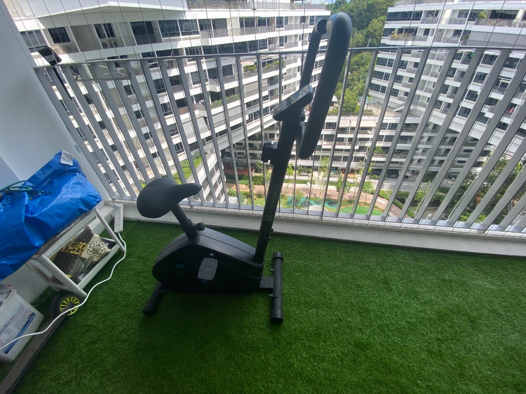 DOMYOS ESSENTIAL 03 ORIGINAL EXERCISE BIKE | IN PERFECT CONDITION | FOR ...