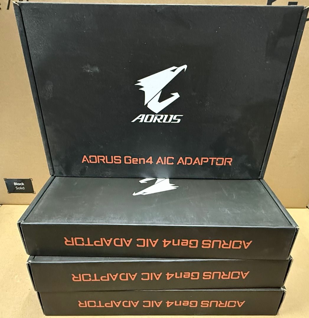 GIGABYTE AORUS Gen4 AIC Adaptor 4 x PCIe 4.0/3.0 M.2 Slots GC-4XM2G4 ...