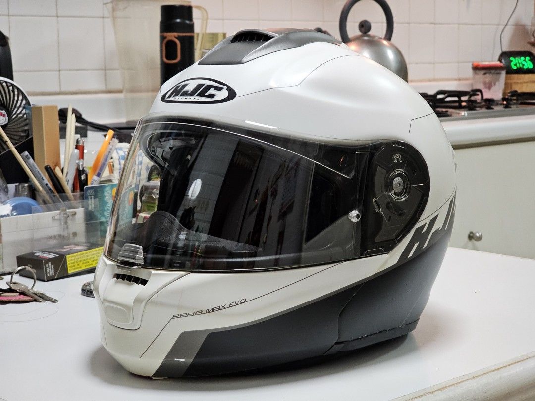 HJC rpha max EVO Zoomwalt, Motorcycles, Motorcycle Apparel on Carousell