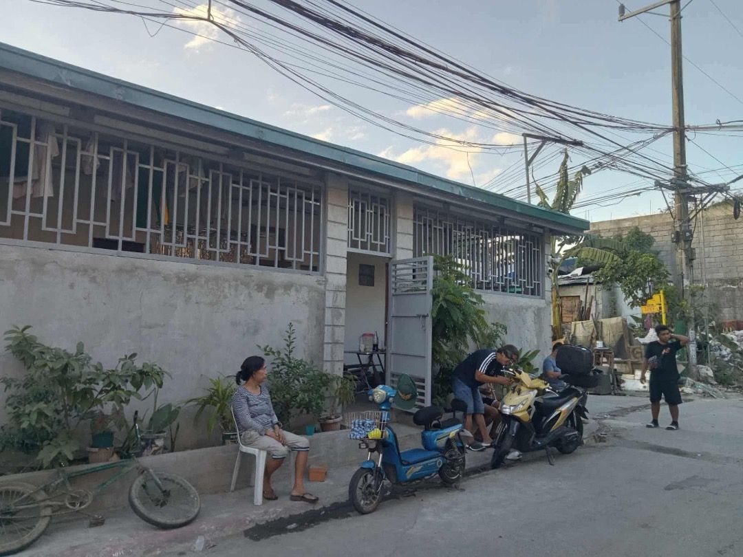 FOR ASSUME Pag-IBIG Rowhouse, San Marino City Cavite, Property, For ...