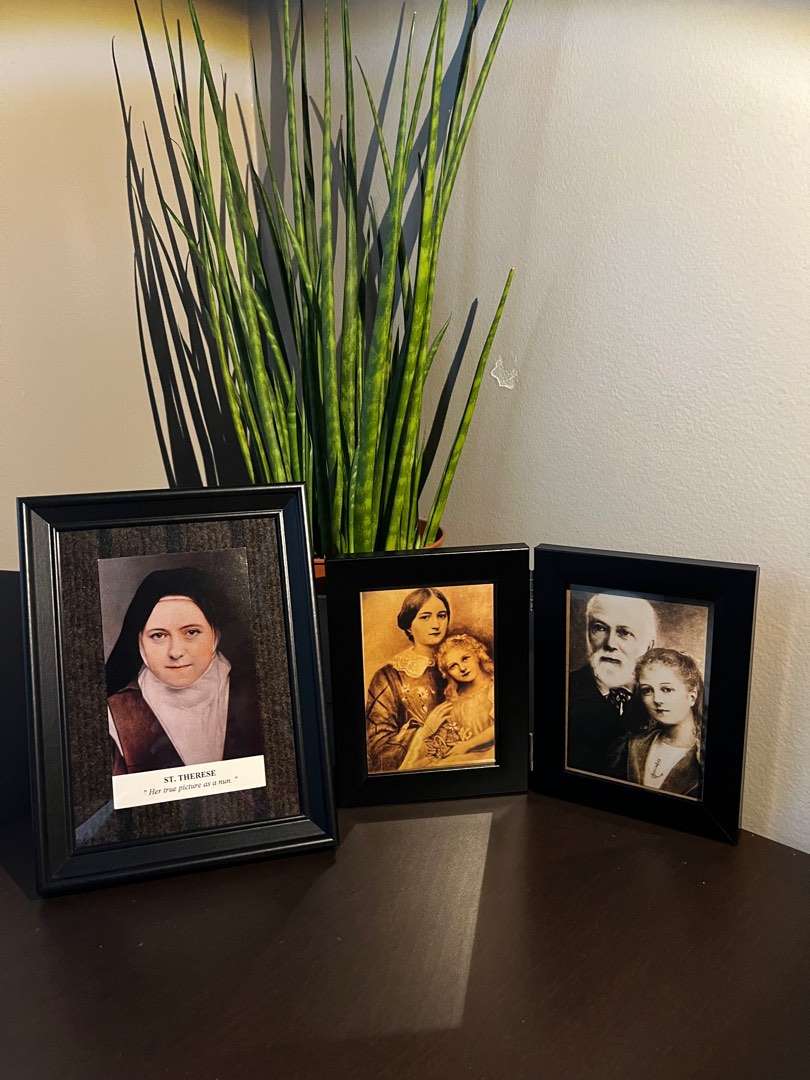 Martin Family Devotional Frames, Hobbies & Toys, Memorabilia ...