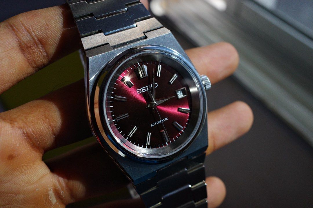 Seiko Wine Red PRX Automatic Watch Mod, Men's Fashion, Watches ...