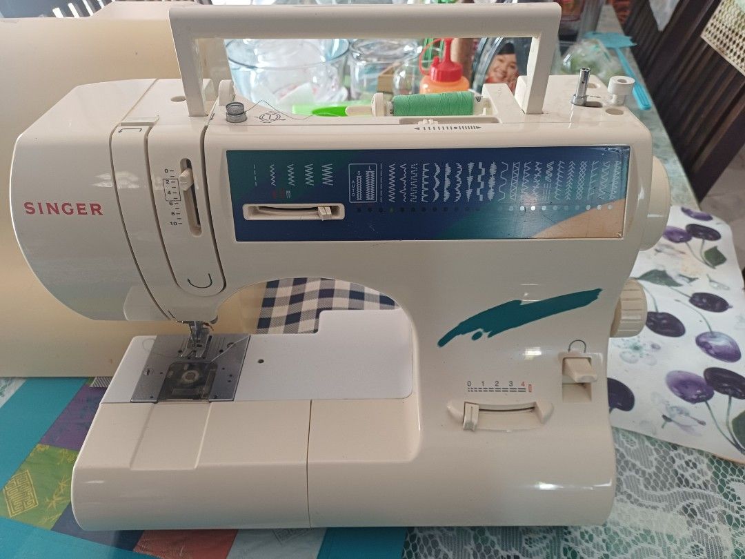 Singer Sewing Machine Model 6423, TV & Home Appliances, Other Home ...