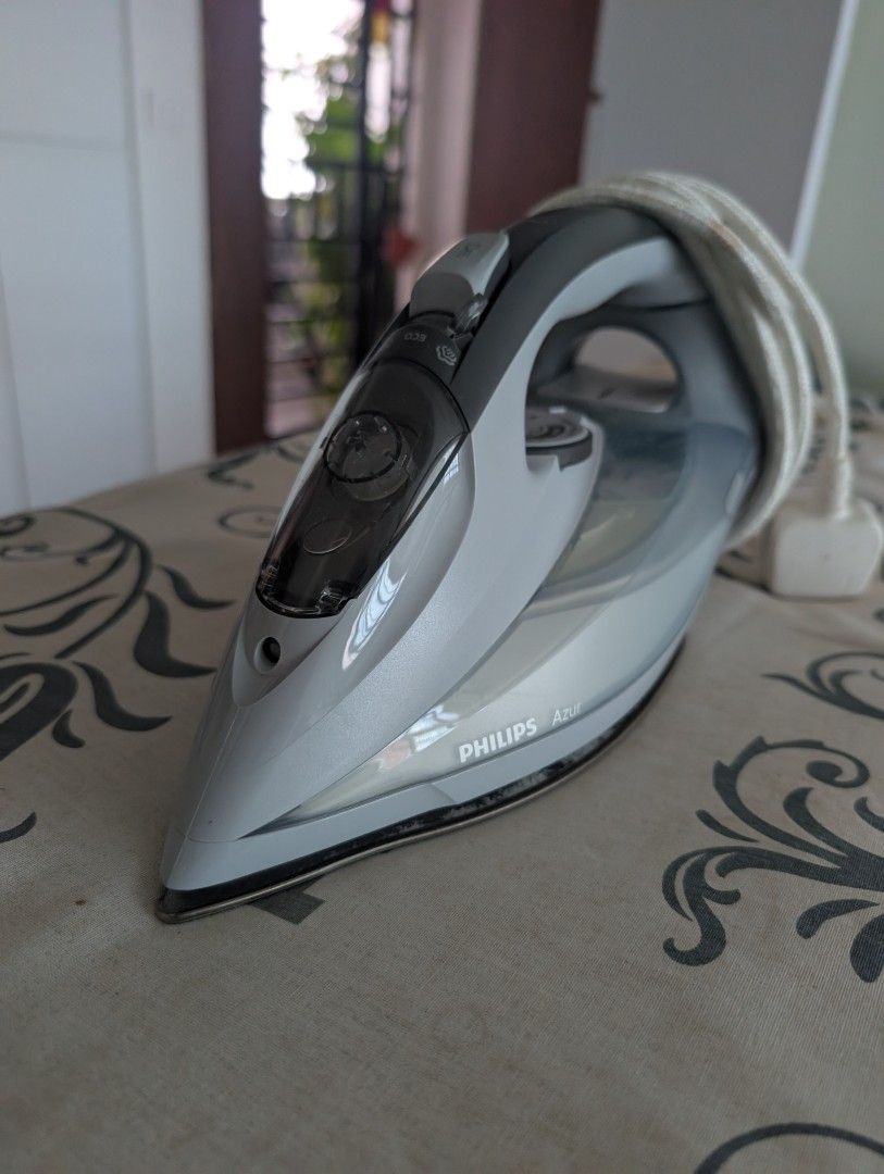 Philips Easy 8 ironing board + Azur Iron, TV & Home Appliances, Irons ...