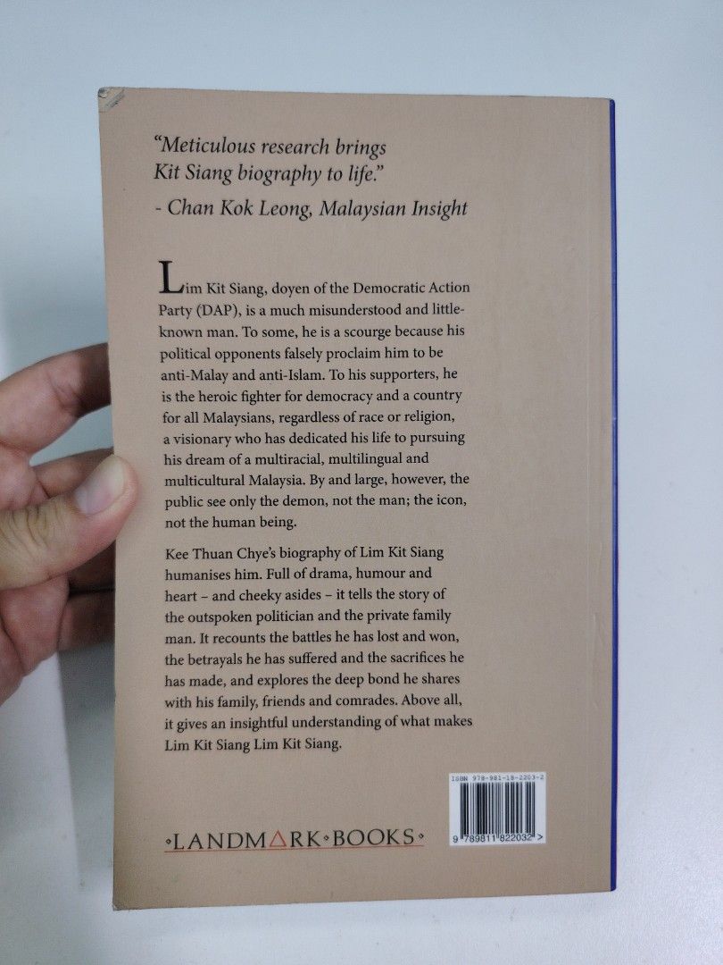 [Used] (Author Signed) Lim Kit Siang: Malaysian First by Kee Than Chye ...