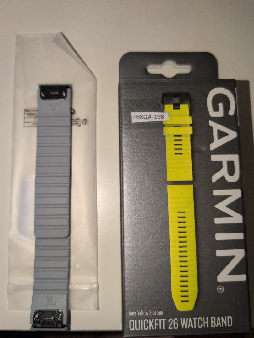 Garmin Quickfit 26 and 22 wristband, Mobile Phones & Gadgets, Wearables ...