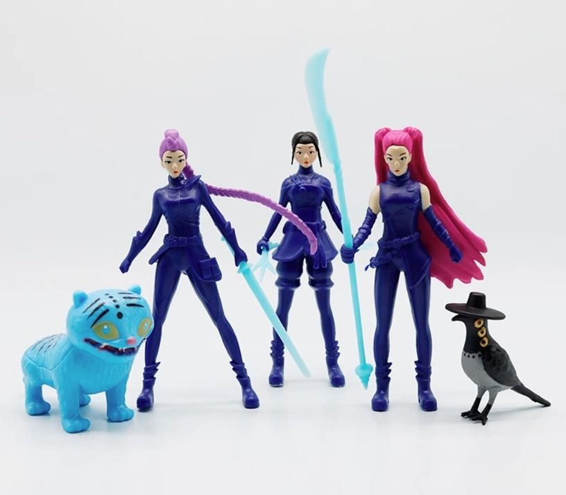 KPop Demon Hunters Display Figurines / Cake Toppers (5 Pcs), Hobbies ...