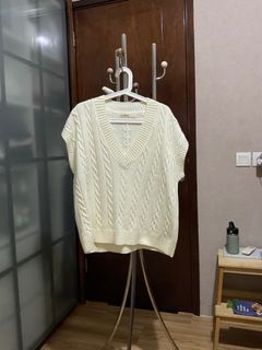 Love and flair vest Dijual | Carousell Indonesia