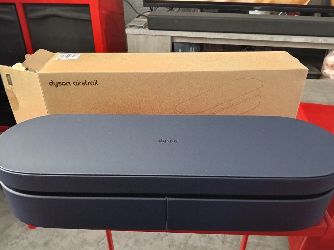 Brand New Dyson Airstrait Designed Presentation Case, Beauty & Personal ...