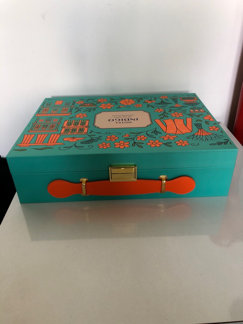Hotel Indigo Singapore Katong Jewelry Box, Women's Fashion, Jewelry ...