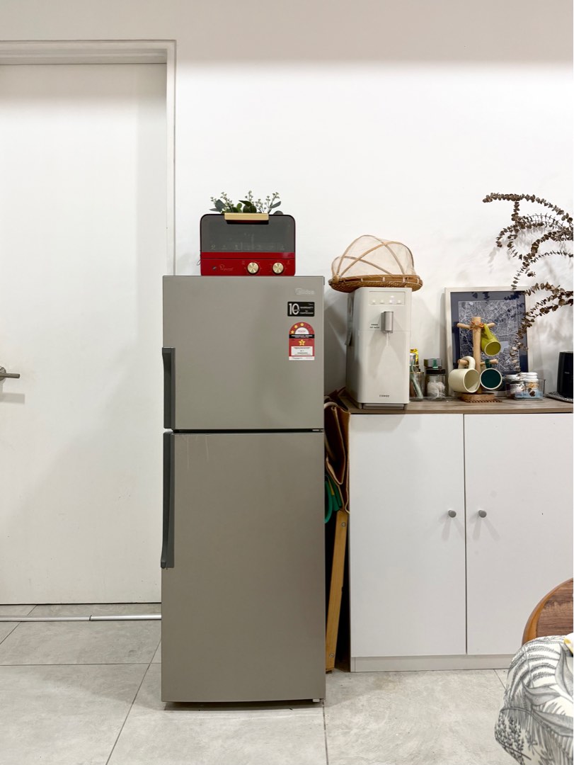 Midea Two-Door Refrigerator 205L, TV & Home Appliances, Kitchen ...