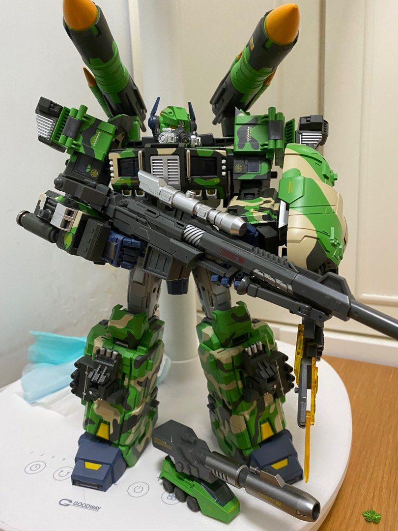 Transformers Tfc stc-01nb nuclear blast vet. 變形金剛 核彈文 核彈指揮官 連配件武器, 興趣及 ...