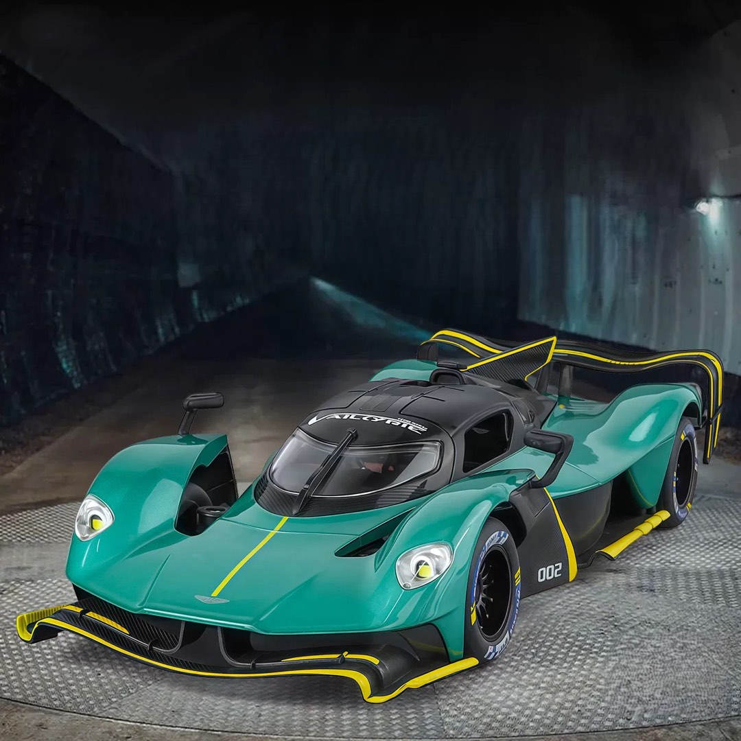 1:24 Alloy Aston Martin Valkyrie Toy Car, Hobbies & Toys, Toys & Games ...