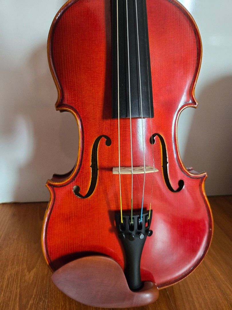 3/4 Synwin Violin with Case and Bow, Hobbies & Toys, Musical ...
