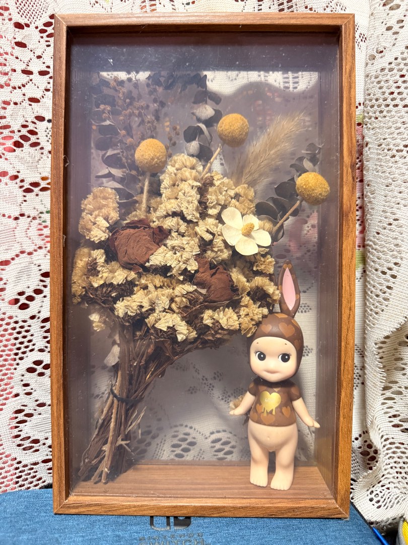 Authentic Sonny Angel with Dry Flowers Frame Table Decoration ...