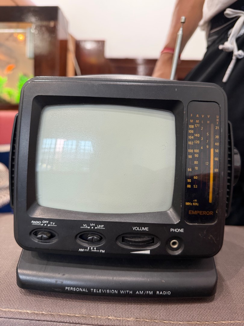Emperor BTR-510 5" Portable B/W TV with Radio, TV & Home Appliances, TV ...