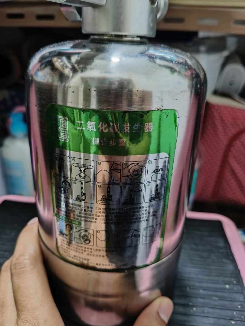 Stainless Steel C02 Cylinder with Regulator, Pet Supplies, Homes & Other Pet Accessories on ...