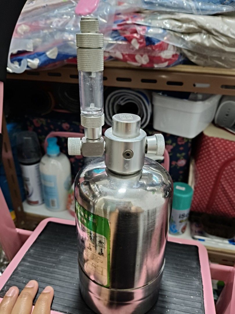 Stainless Steel C02 Cylinder with Regulator, Pet Supplies, Homes & Other Pet Accessories on ...