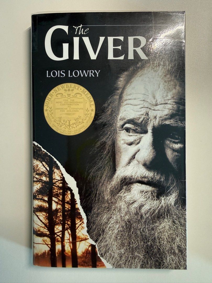 The Giver by Lois Lowry, Hobbies & Toys, Books & Magazines, Fiction ...