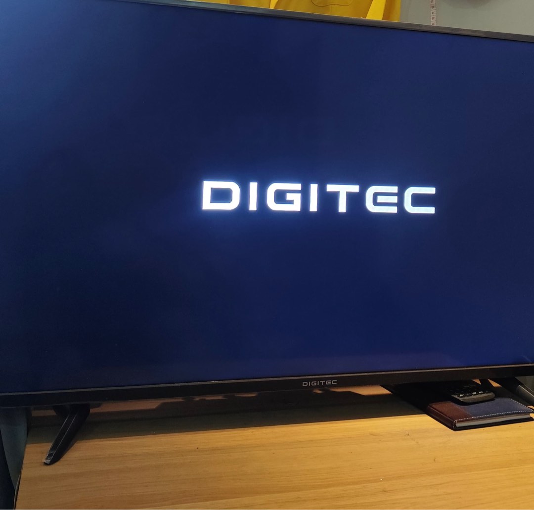 Smart LED TV Digitec 43 inch, Elektronik, TV & Perlengkapan Hiburan di ...