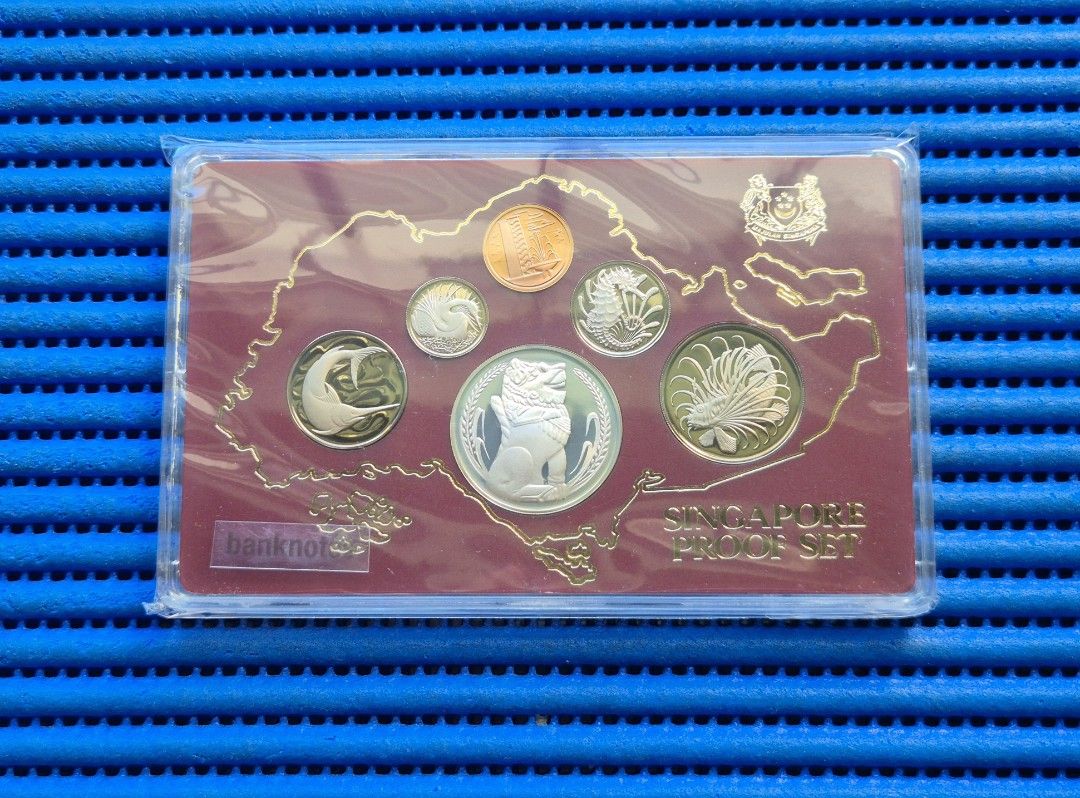 1982 Singapore Proof Coin Set with Wooden Box & Certificate, Hobbies ...