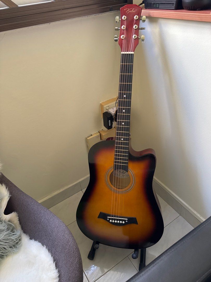 Acoustic Guitar - Sunburst, Hobbies & Toys, Musical Instruments on ...