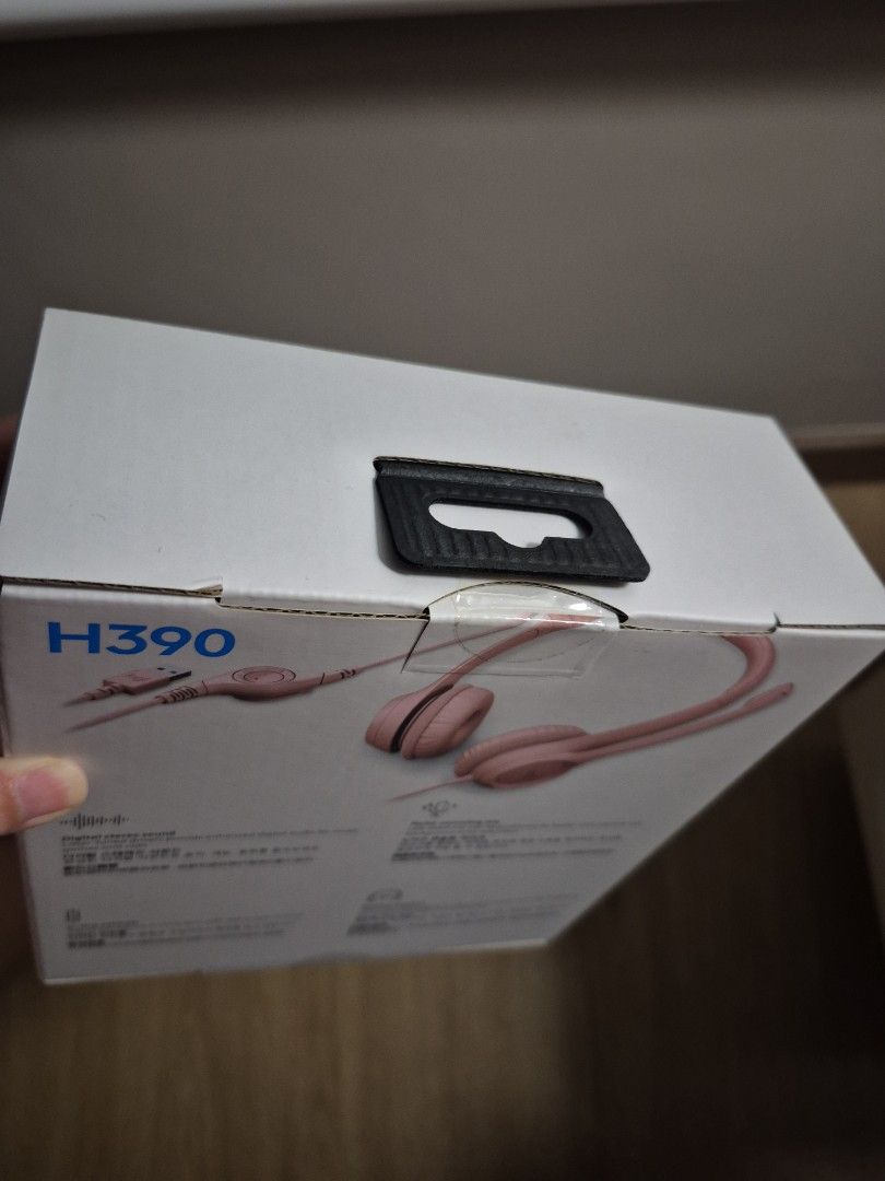 Logitech H390 USB Computer Headset - Pink, Audio, Headphones & Headsets ...