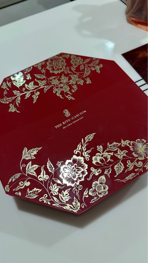 Ritz-Carlton Millenia Singapore 2025 mooncake box, Furniture & Home ...