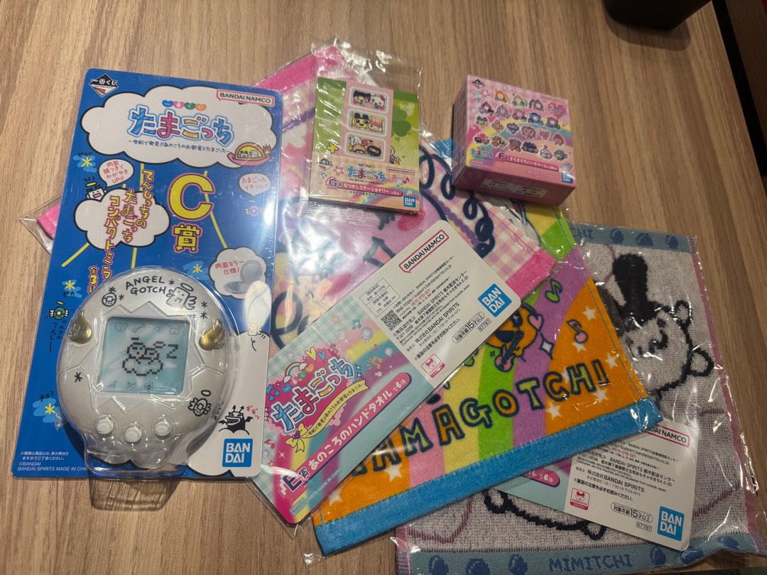Kuji Tamagotchi Angel Gotchi Bundle Mirror Prize C, Hobbies & Toys ...