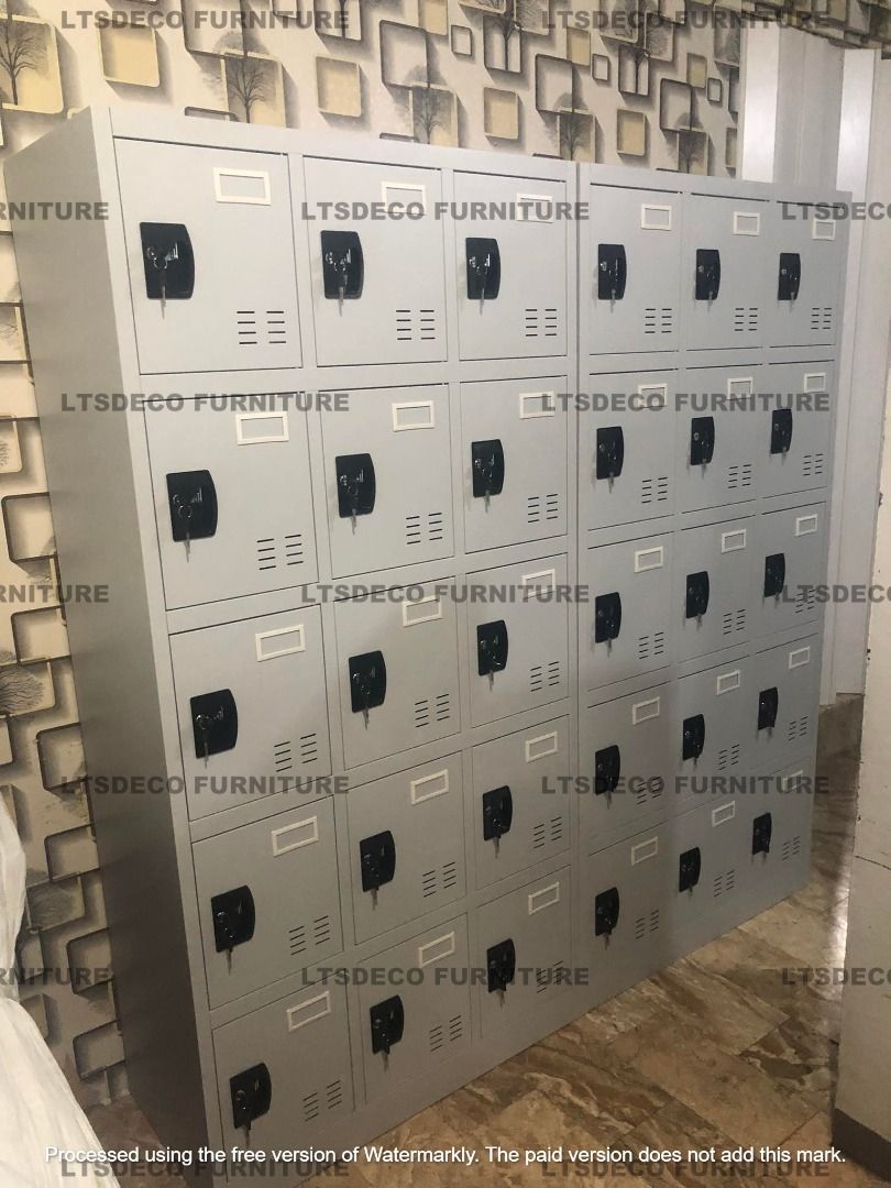 18 DOOR STEEL LOCKER OFFICE PARTITION, Furniture & Home Living, Office ...